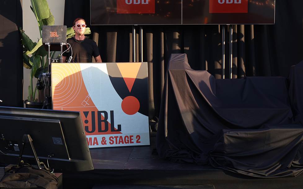 HARMAN Luxury Audio Introduces JBL Stage Architectural Series ...